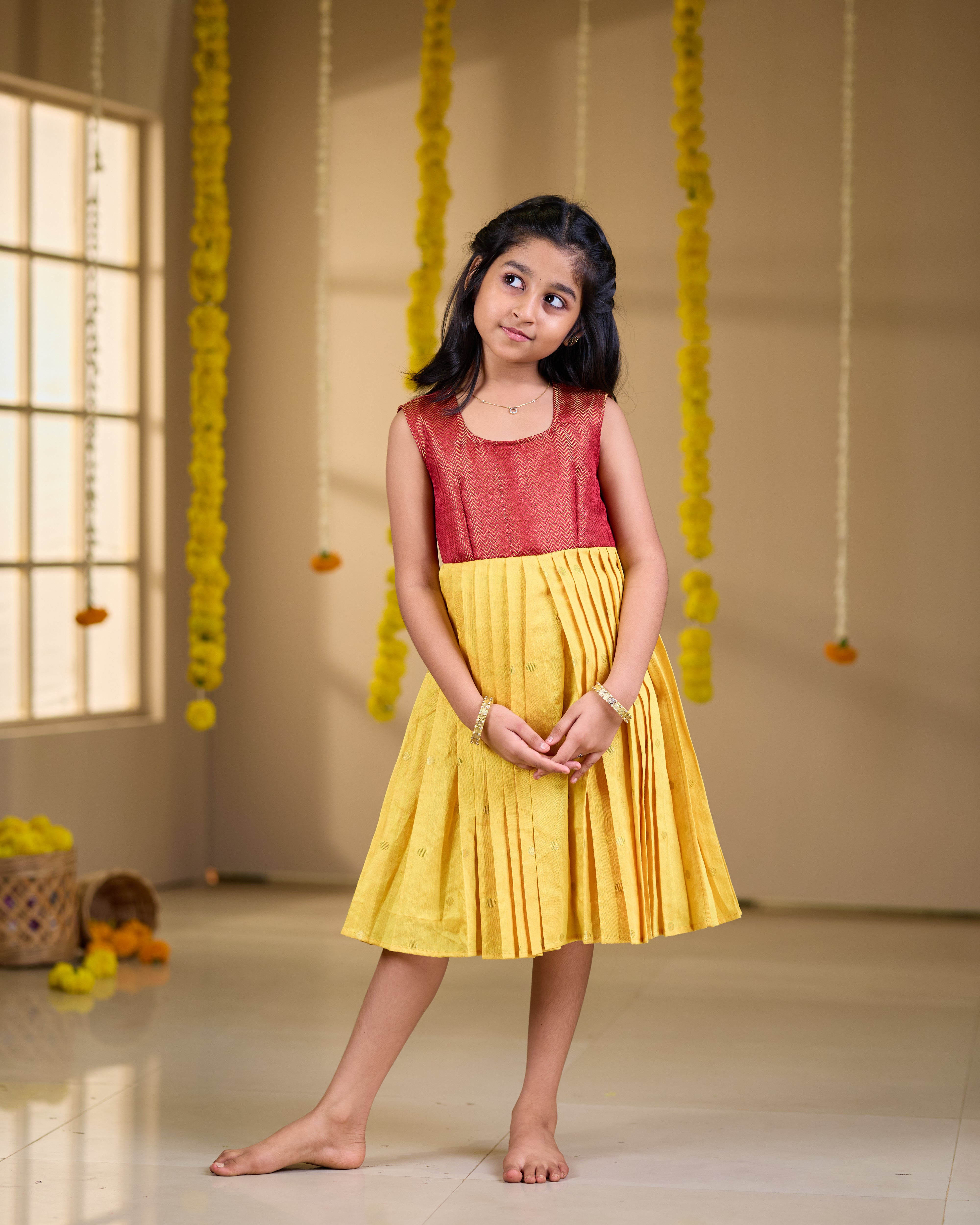 Lilly Yellow Girl Mini – Tamara