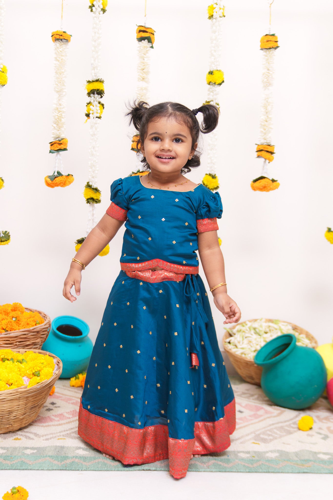 Nirainila Teal Blue Mini – Tamara